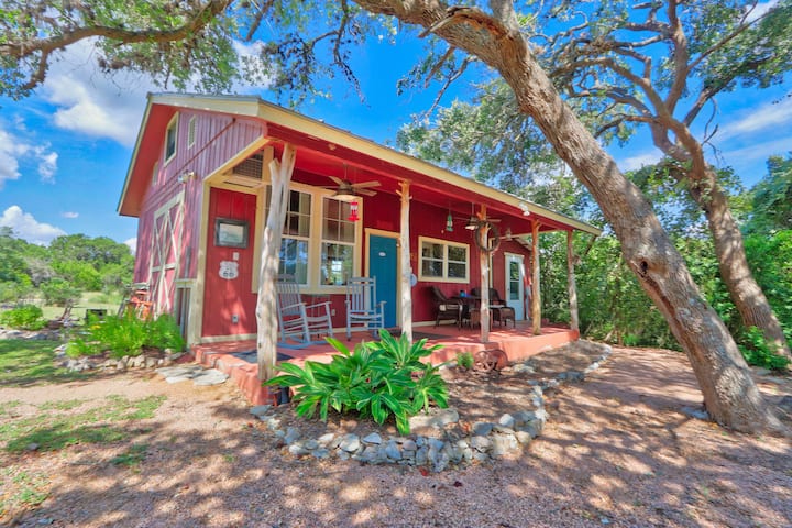 Sunflower Ridge Cabin | Couple's Getaway - Wimberley, TX