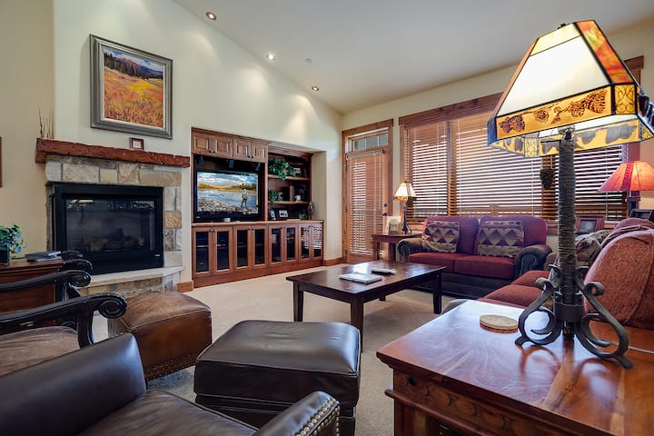 El5304 | Great View | 10 Hot Tubs | Winter Shuttle - Steamboat Springs