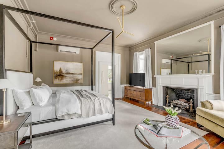 Historic Boutique Hotel Suite W. Waterviews! - Beaufort, SC
