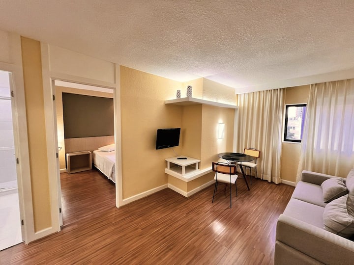 Spacious Flat/ Downtown/ 24 Hours Street - Curitiba