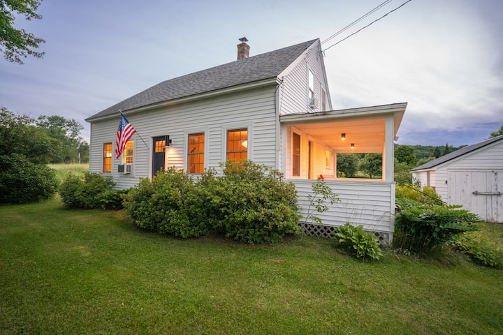 Mtn Views Farmhouse - 10 Min To Stowe•pet Friendly - Elmore State Park, Elmore