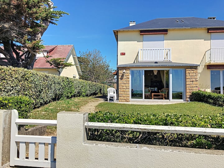 Appartement Avec Balcon, Jardin, Et Accès Plage - Jullouville