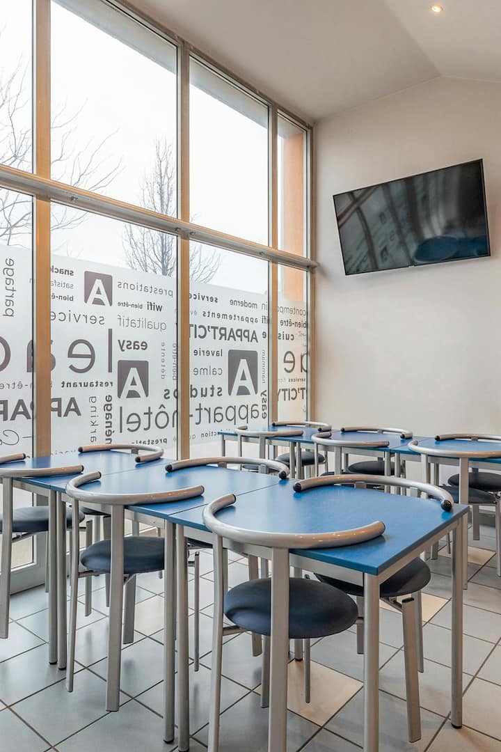 Twin Studio With Kitchenette Near Train Station - Lyon