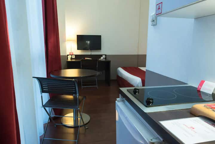 Double Studio In The Heart Of Part-dieu & Kitchen - Parc de Gerland - Lyon
