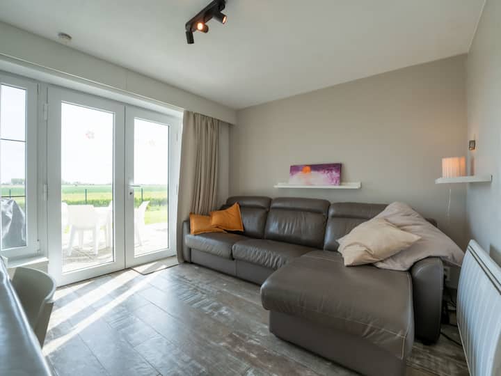 Laya With Parking And Shared Pool By Interhome - Blankenberge