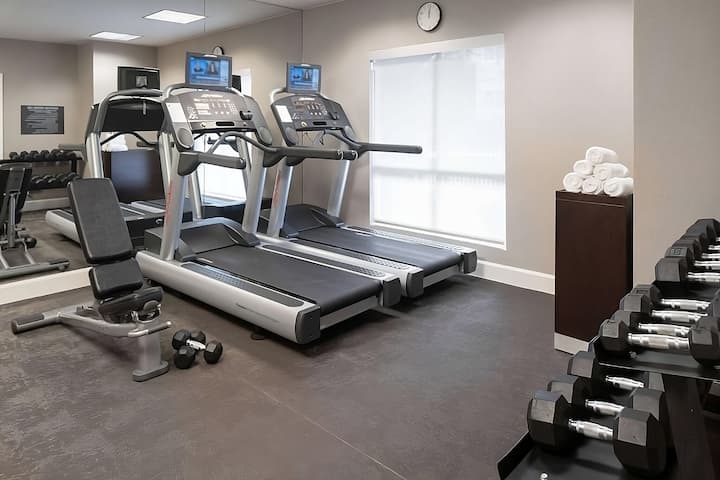 3 Family-friendly Units Near Downtown Nashville! - Brentwood, TN