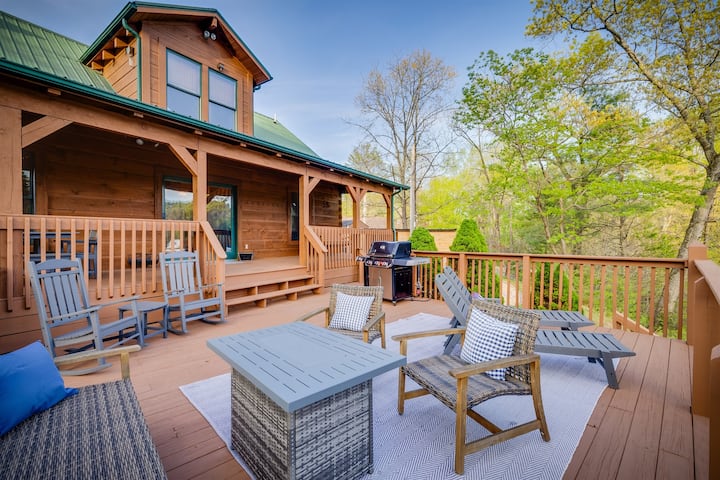 Canyon Dream–lakefront Nc Ski Resorts Dock Firepit - Beech Mountain