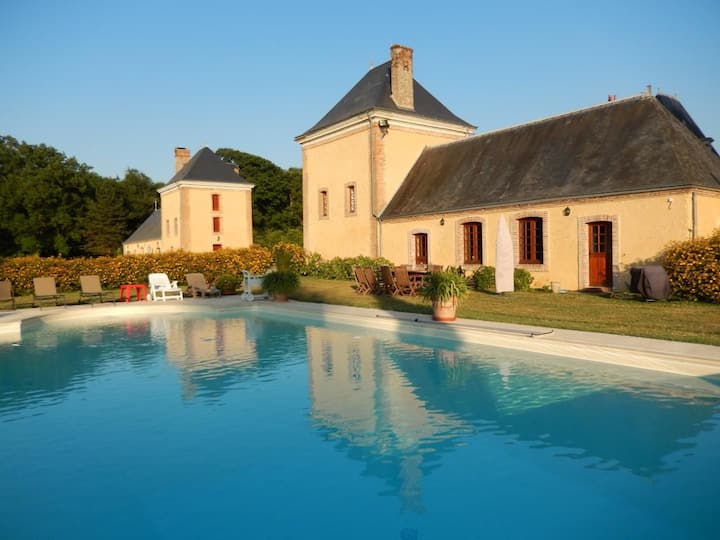 Gîte Tuffé-val-de-la-chéronne, 5 Pièces, 8 Pers. - La Ferté-Bernard