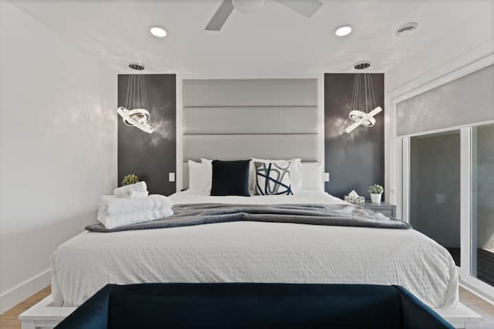 Luxury 171-3 Condos With Magnificent Lakeview - Leamington