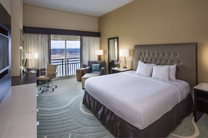 King Lakeview At Lakeway Resort & Spa, Pool! - Lake Travis, TX