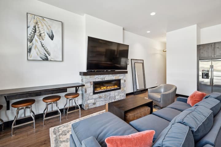 Downtown Gem - Stunning Condo In The Heart Of Town - Whitefish, MT