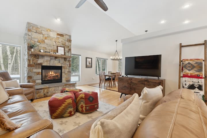 Meadow Lake Villa - Close To Whitefish & Glacier! - Columbia Falls, MT