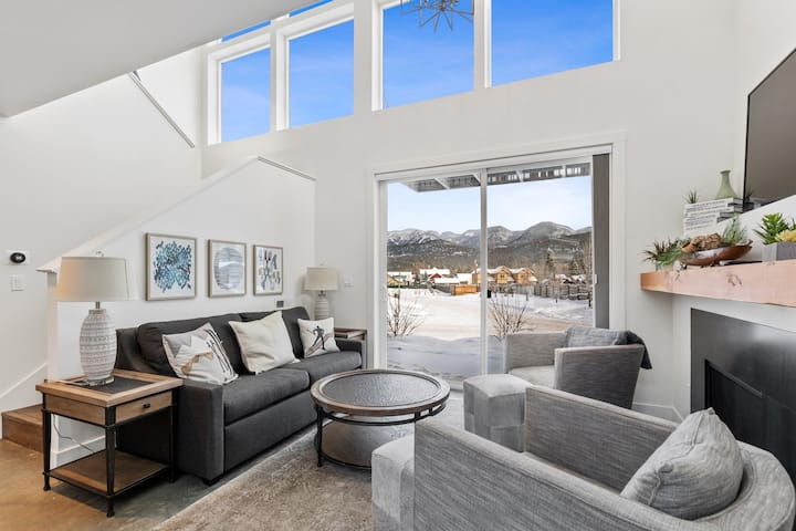 Quarry B3 - Mountain Views! Shared Amenities! - Whitefish, MT