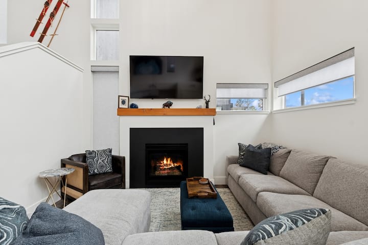 Communal Amenities | Fireplace | Mtn Views - Whitefish, MT