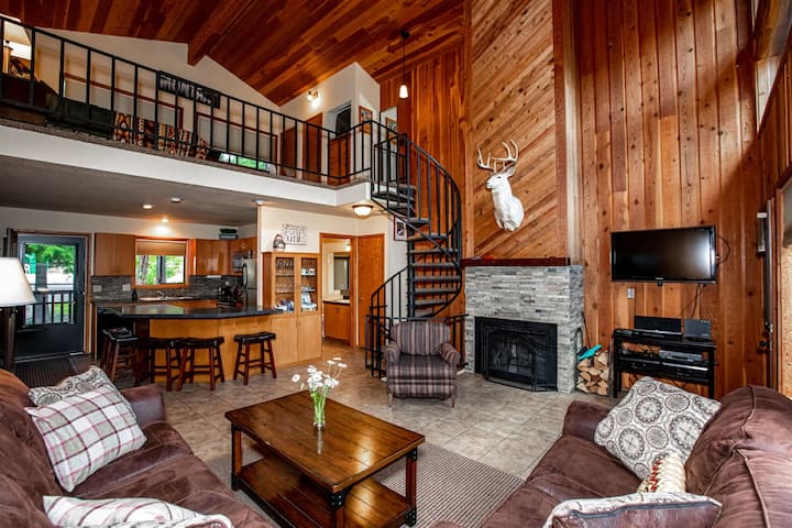 The Cedar Nest-beautiful Ptarmigan Condo! - Whitefish, MT