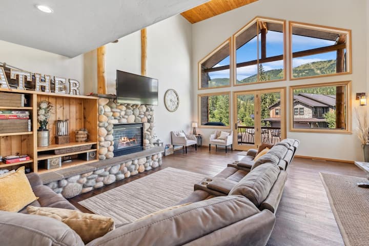 Wood Run Ski Haus - Gorgeous Ski-in/ski-out Home! - Whitefish
