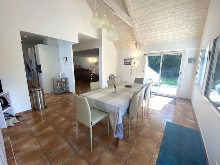 Grande Maison Proche Port, Terrasse, Jardin - Concarneau