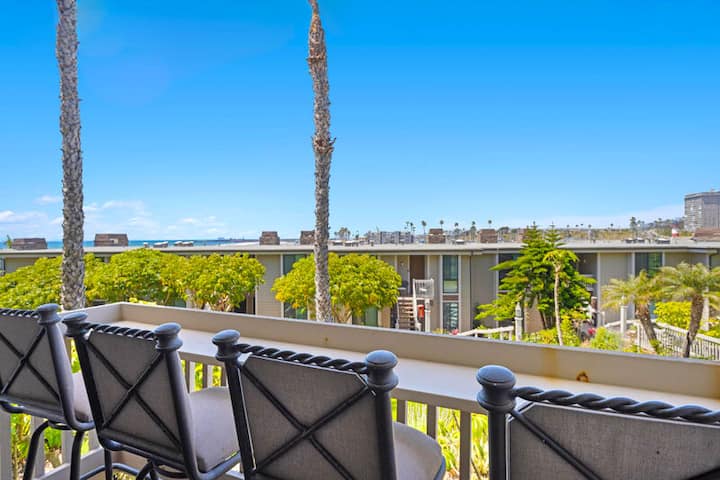 F107 - Charming 1 Bedroom At Ncv With Ocean Views - Oceanside, CA