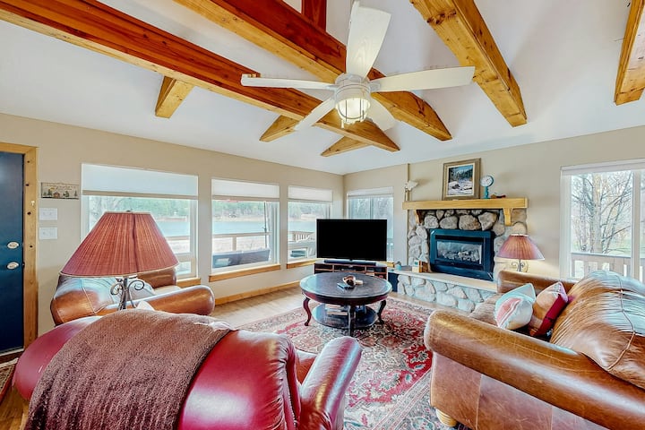 2br Dog-friendly House W/ Mtn & Lake Views - 파인탑-레이크사이드