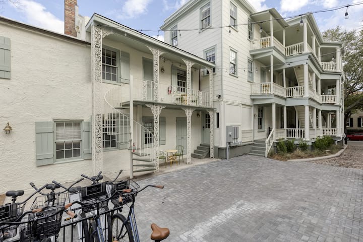 Historic B&b King Suite- Walk To King - Charleston, SC