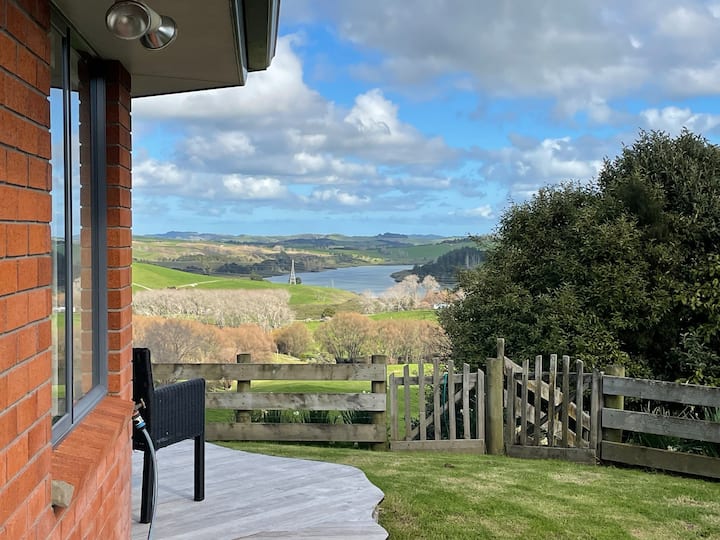 Kaiwaka Paradise - Kaiwaka Holiday Home - Maungaturoto