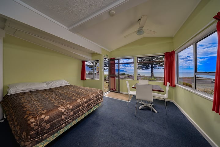 Waterfront | Great Views | Affordable | Unit 2 - Kaikōura