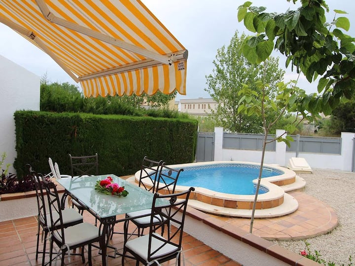 Maison Deltebre, 4 Pièces, 6 Pers. - Riumar