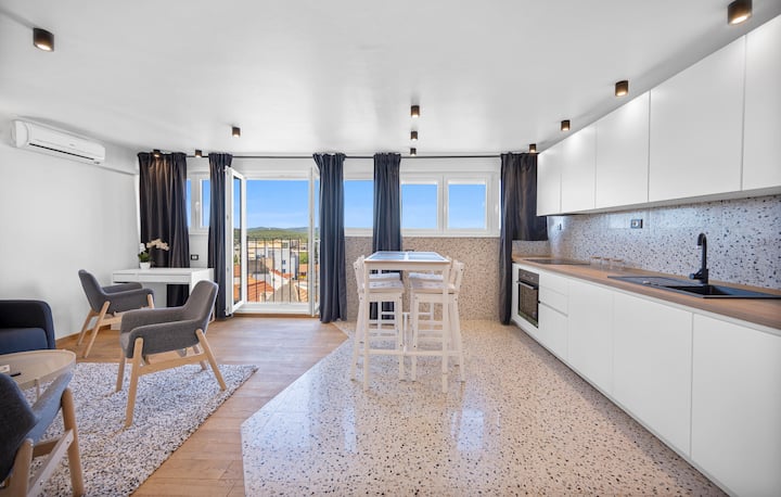 Amazing Apartment In Sibenik - Šibenik