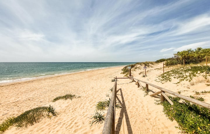 2 Bedroom Stunning Apartment In Rota - Rota