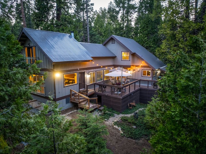 3 Bedroom+loft | Pool Table, Cornhole, Mini Bar! - Shaver Lake, CA