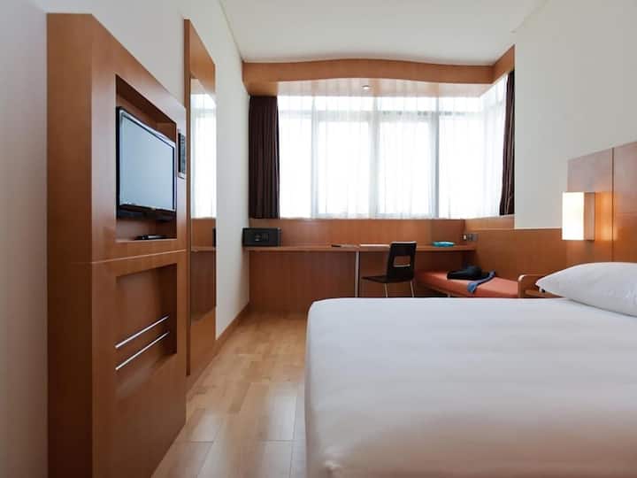 One Bedroom Apartment Near Rabdan Bawabat Park - Abu Dhabi