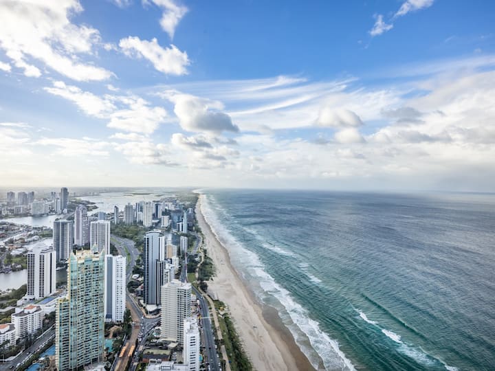 Views From Cloud\1 Min To Beach\2br Apt\pool & Gym - Gold Coast