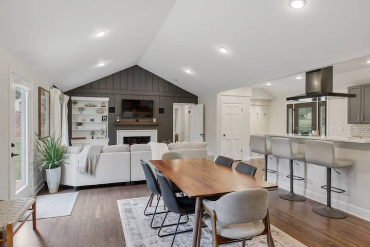 Modern Music City Oasis Sauna & Spacious Yard! - Percy Priest Lake, TN