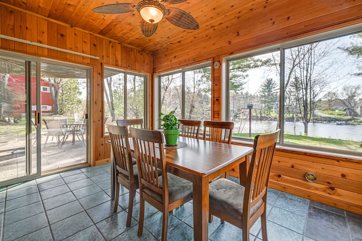 Lake Wissota Home W/ Private Dock + Fire Pit! - Chippewa Falls, WI