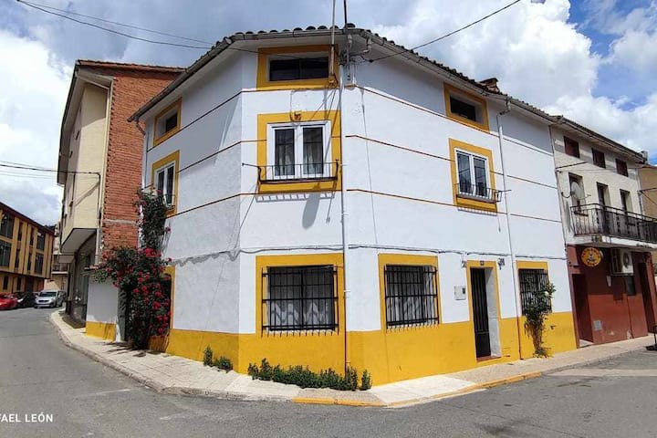 La Casa Amarilla Candeleda - Candeleda