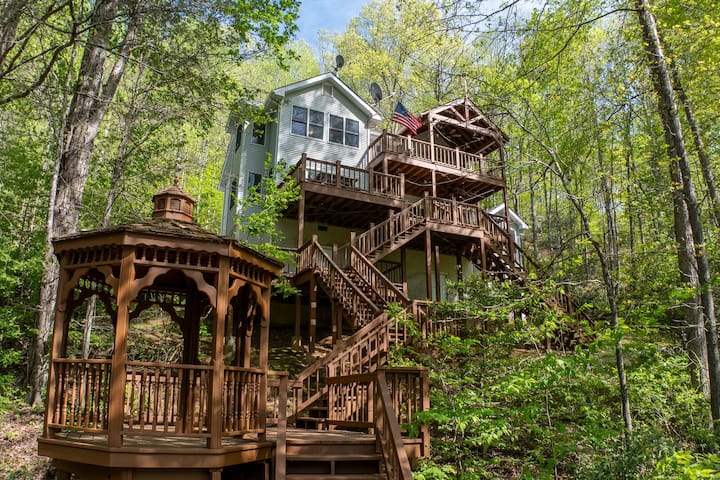 Tuckasegee Chateau - River Access With Tubing! - Cherokee, NC
