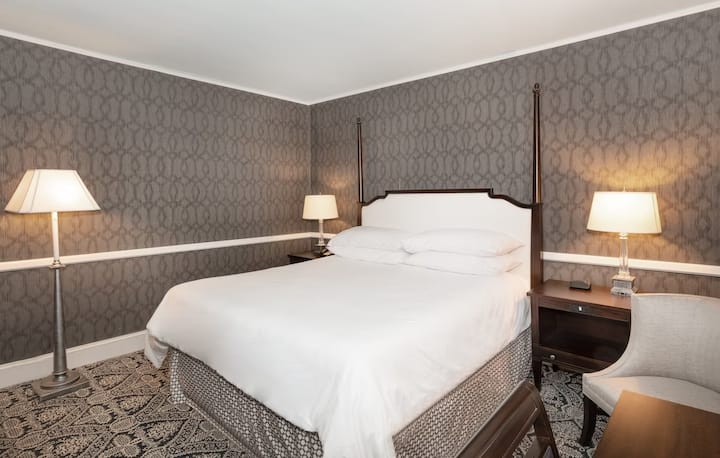 Contemporary Downtown Inn W/ Near Prime Dining - Annapolis, MD