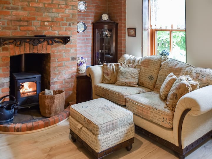 Capri Cottage - Winterton-on-Sea