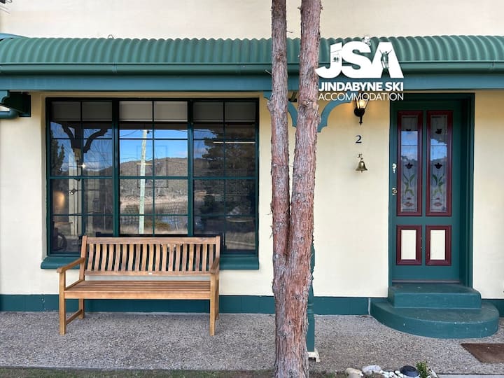 Lakeside Chalet - Kosciuszko National Park