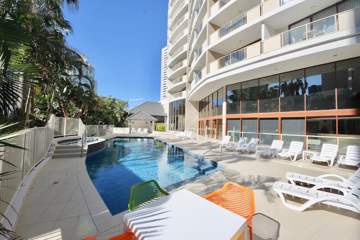 Walk Everywhere! 1br In Heart Of Broadbeach | 600 - Broadbeach