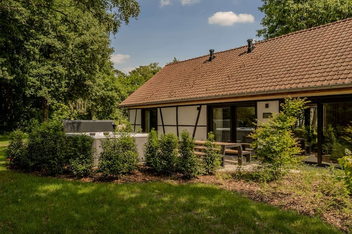 Villa Lodge With Jacuzzi | 8 People - Hasselt
