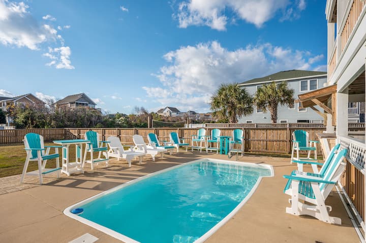 Pelican's Post: Private Pool, Hot Tub, Game Room! - Nags Head, NC
