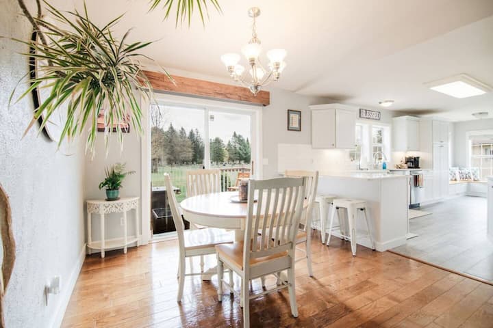 G's: Pet Friendly: Firepit: Kingbed - Boyne City, MI