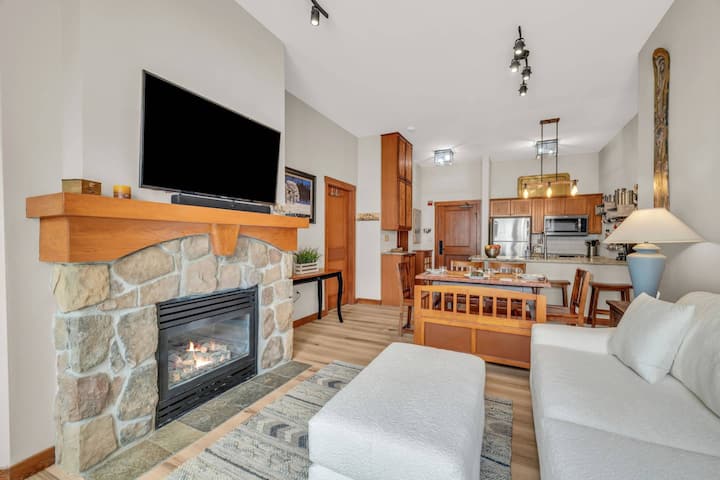 Solitude Condo: Pool, Hot Tub, Game Room, Skiing! - Alta, UT
