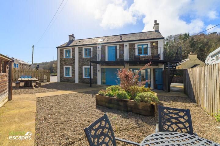 Salmon River Apartments - The Hayloft - Isle of Man