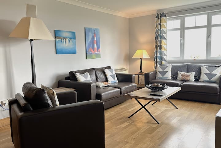No.2 The Links Apartment, Brora - Dunrobin Castle & Gardens