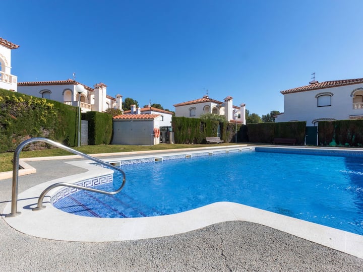 Cristal By Interhome - Miami Platja