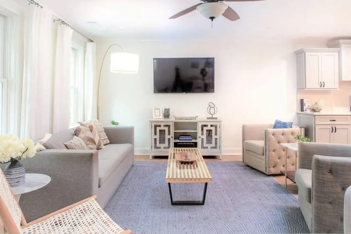 Magnolia Garden - Ground Level, Easy Parking - Savannah, GA