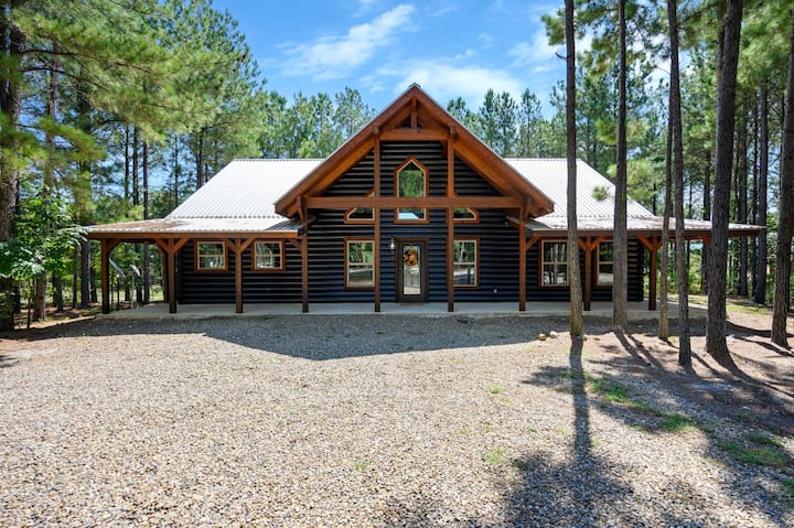 Between The Pines Cabin - Broken Bow, OK
