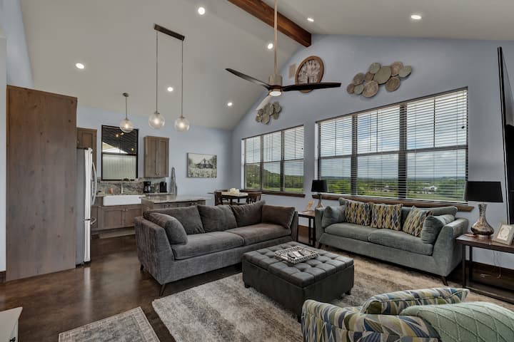 West End Nest With Hot Tub - Fredericksburg, TX